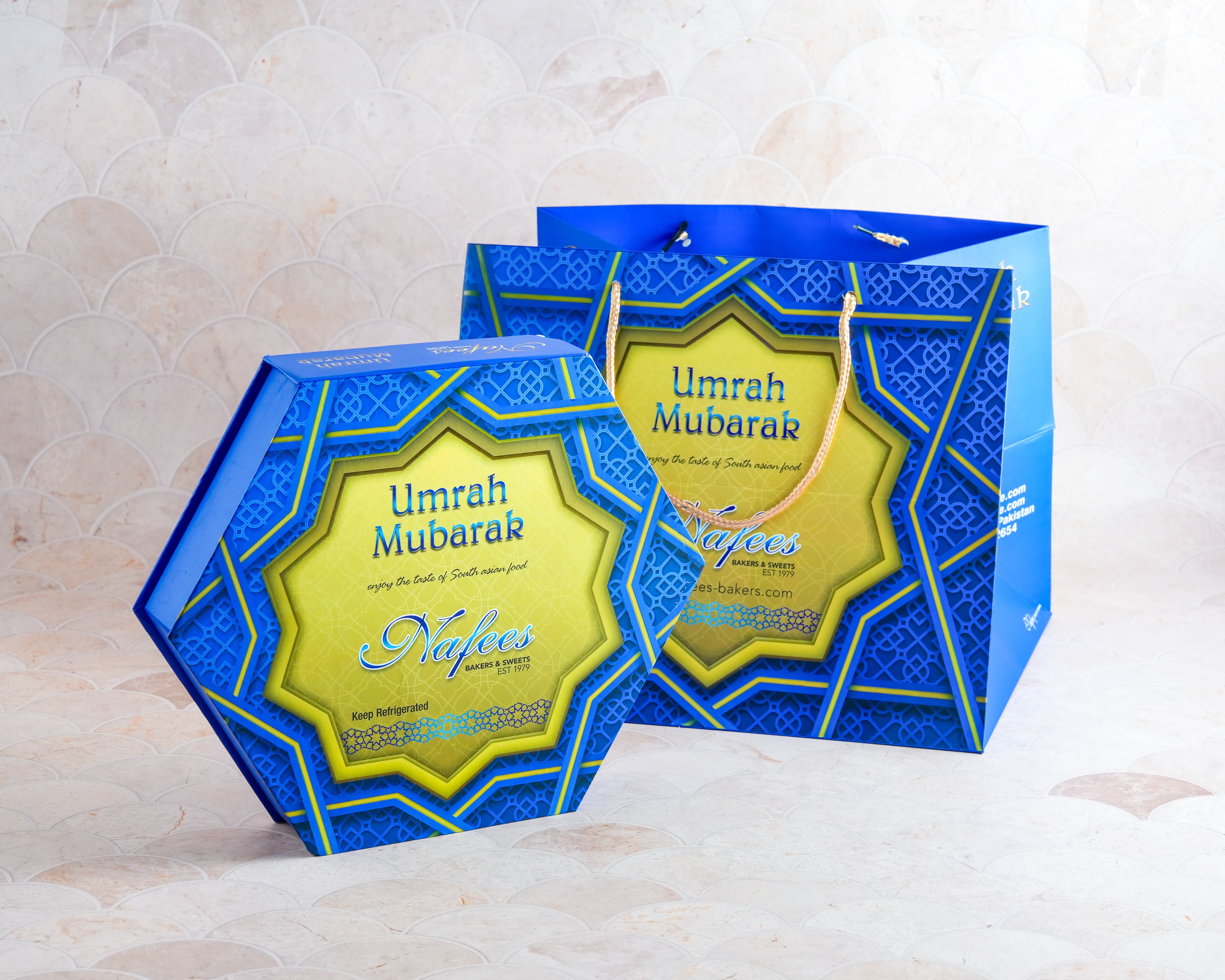 Umrah Mubarak Gift Box (1 Kg) – Nafees Online
